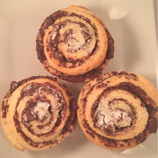 Chocolate Swirl Breakfast Rolls | Think Tasty